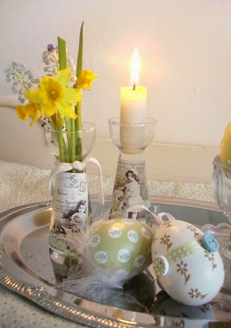 Великден: Декорации с великденските символи-зайчета, пиленца, цветя ...