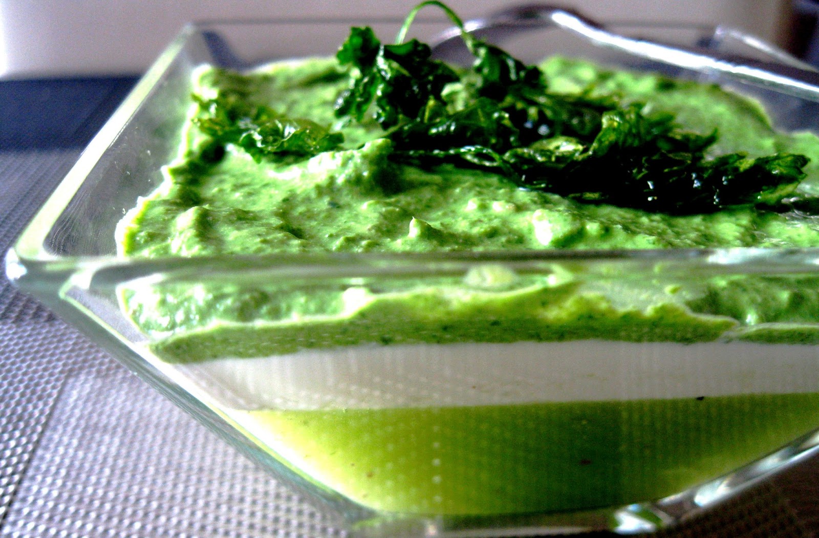 Ma cuisine et moi: Un trifle vert - gelée de concombre, crème de chèvre ...