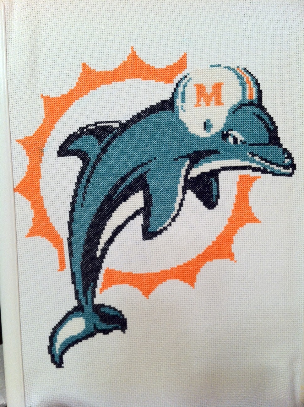 EASY PATTERNS: Miami Dolphins cross-stitch pattern
