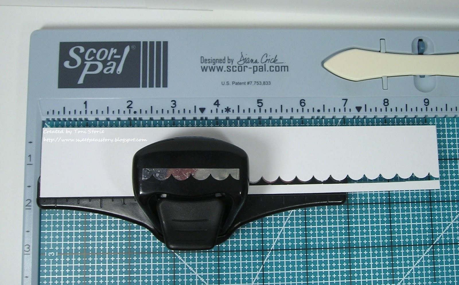 Sweet Pea's Story: A Window Box Scor-Pal Tutorial