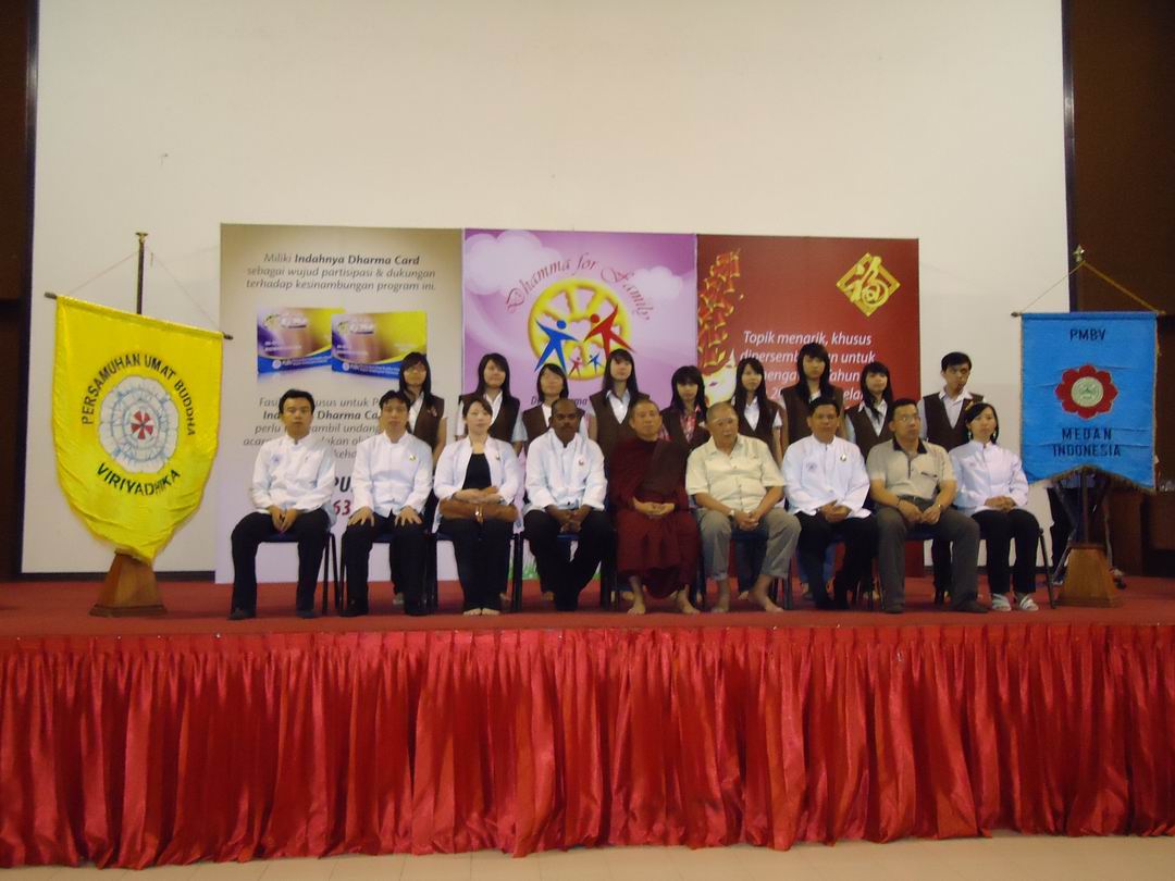 INFO DHAMMA MEDAN: Pelantikan Pengurus Baru PUBV dan PMBV Periode 2010 ...