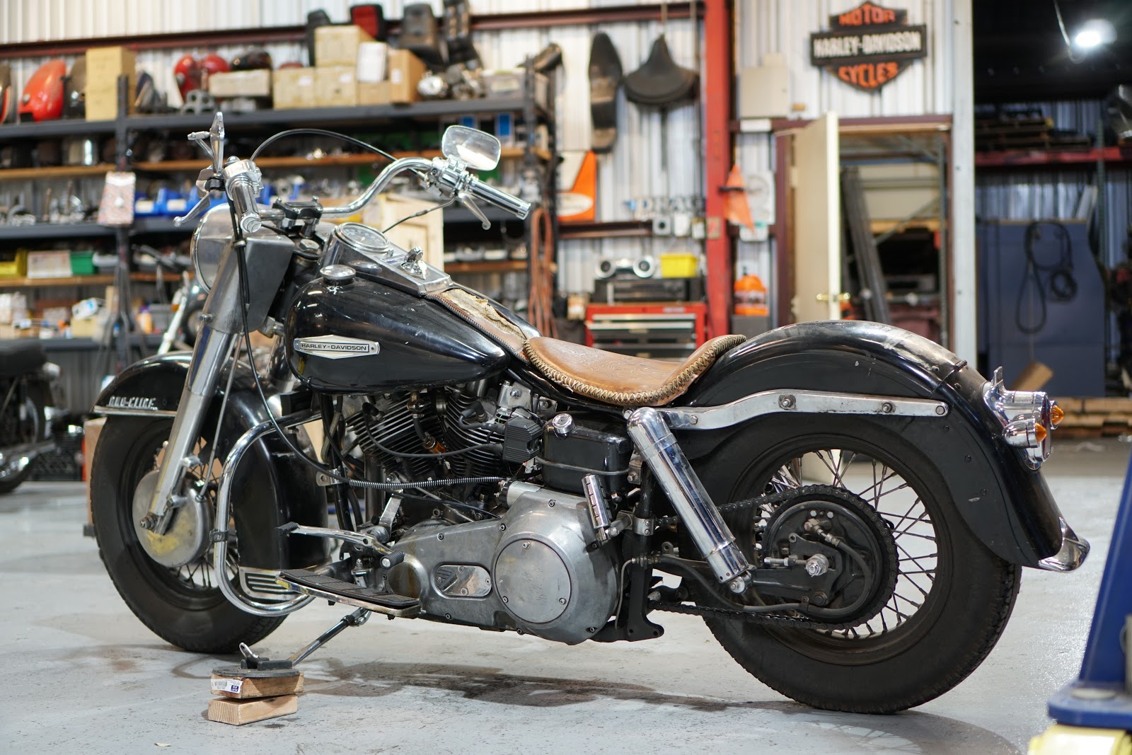 South Bay Street Machines: 1971 Shovelhead FX FLH Conversion