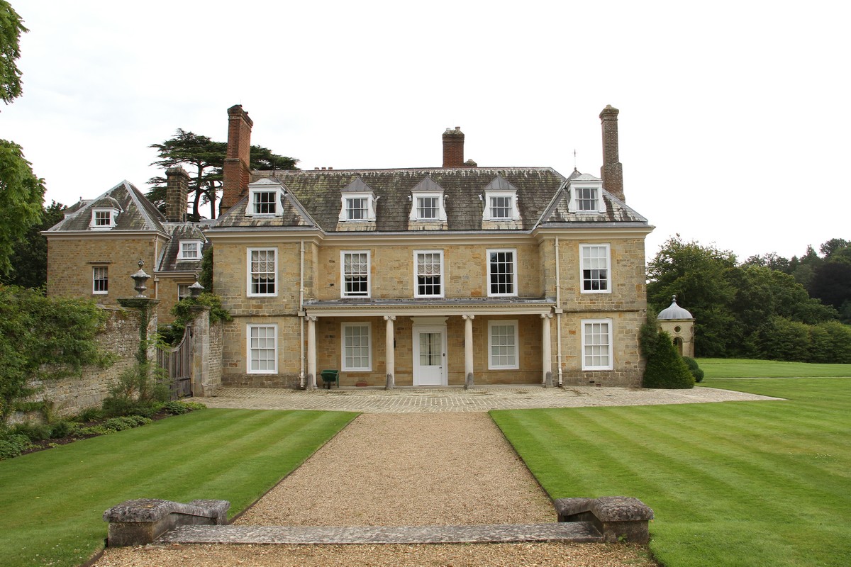 Tricia's Tales: A long anticipated visit to Woolbeding.. a National ...