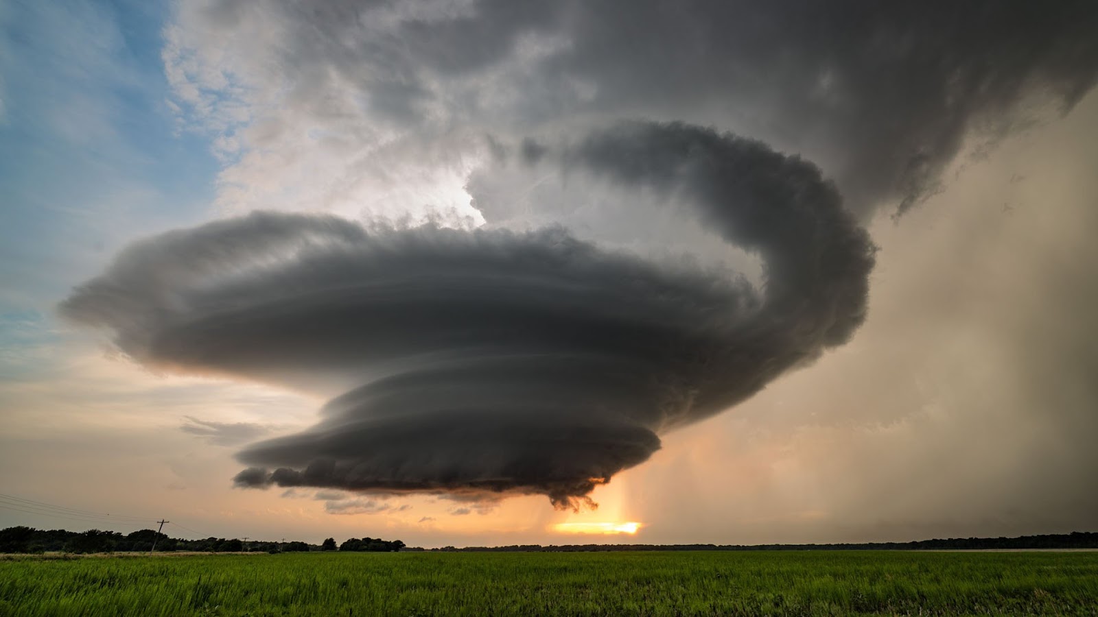 Dangerous Power of Nature : Supercell storm clouds Compilation