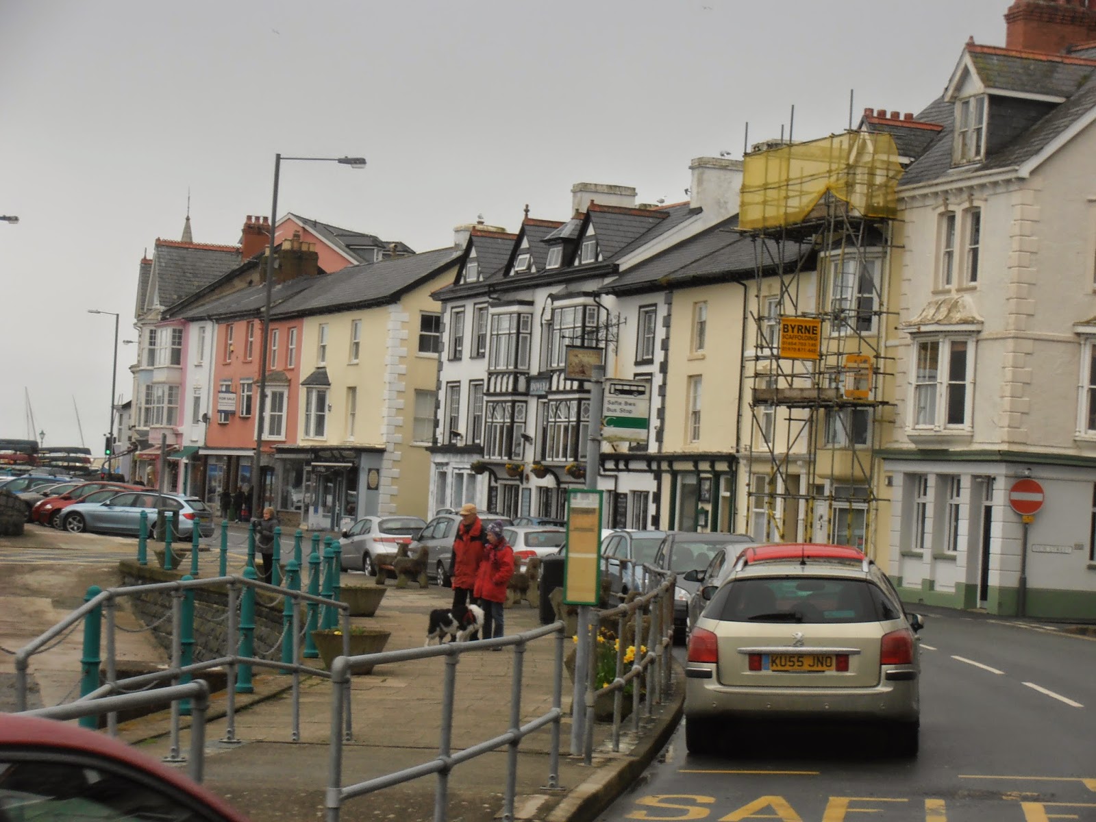 A Random Traveller: 28 March 2015 - Cil-y-Bont, Crawia, Llanrug, Wales