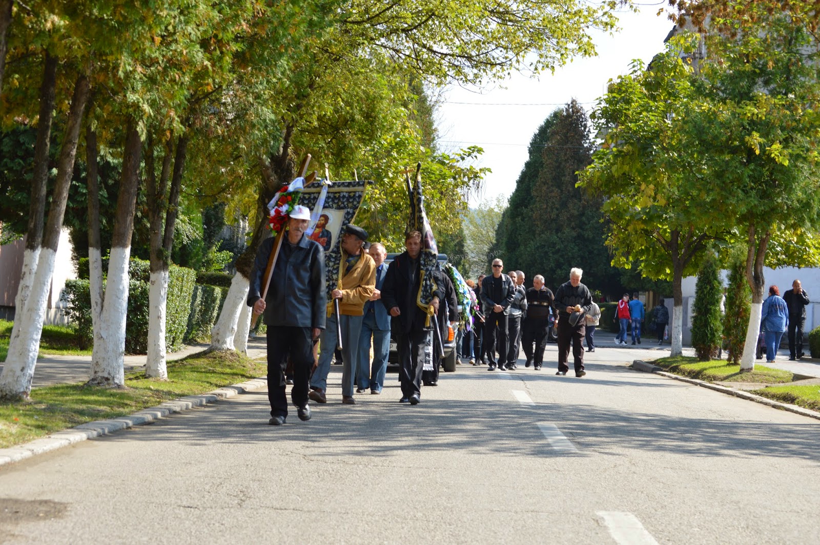Inmormantarea unchiului Leon Lazar, Calan, Hunedoara – Dar!