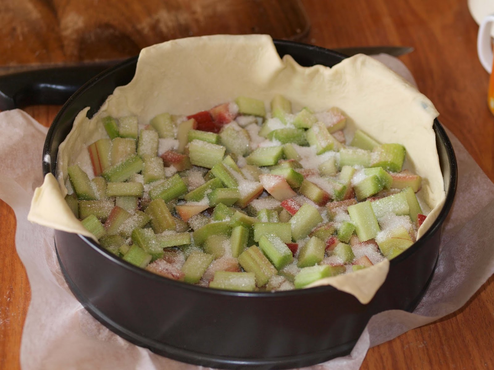 Garšu karuselis: Rabarberu pīrāgs ar biezpienu