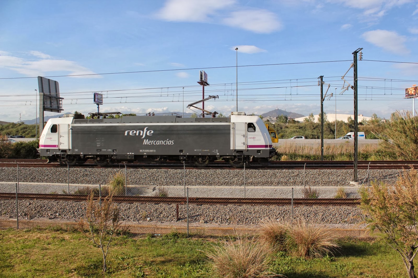 Rails sense fronteres: Renfe Mercancias 253