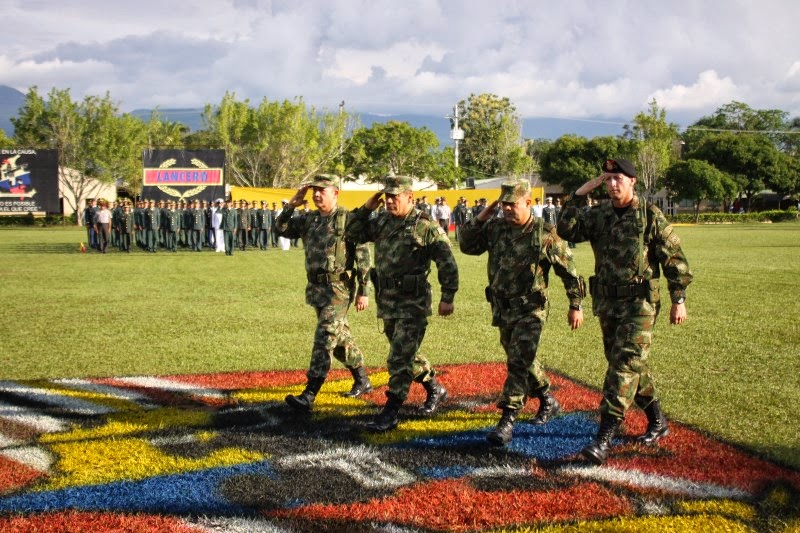 Comandante del Ejército clausuró cursos de Lancero 372 y 373 ...