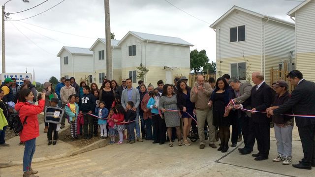 Familias de ex campamento de Los Muermos recibieron sus nuevas ...