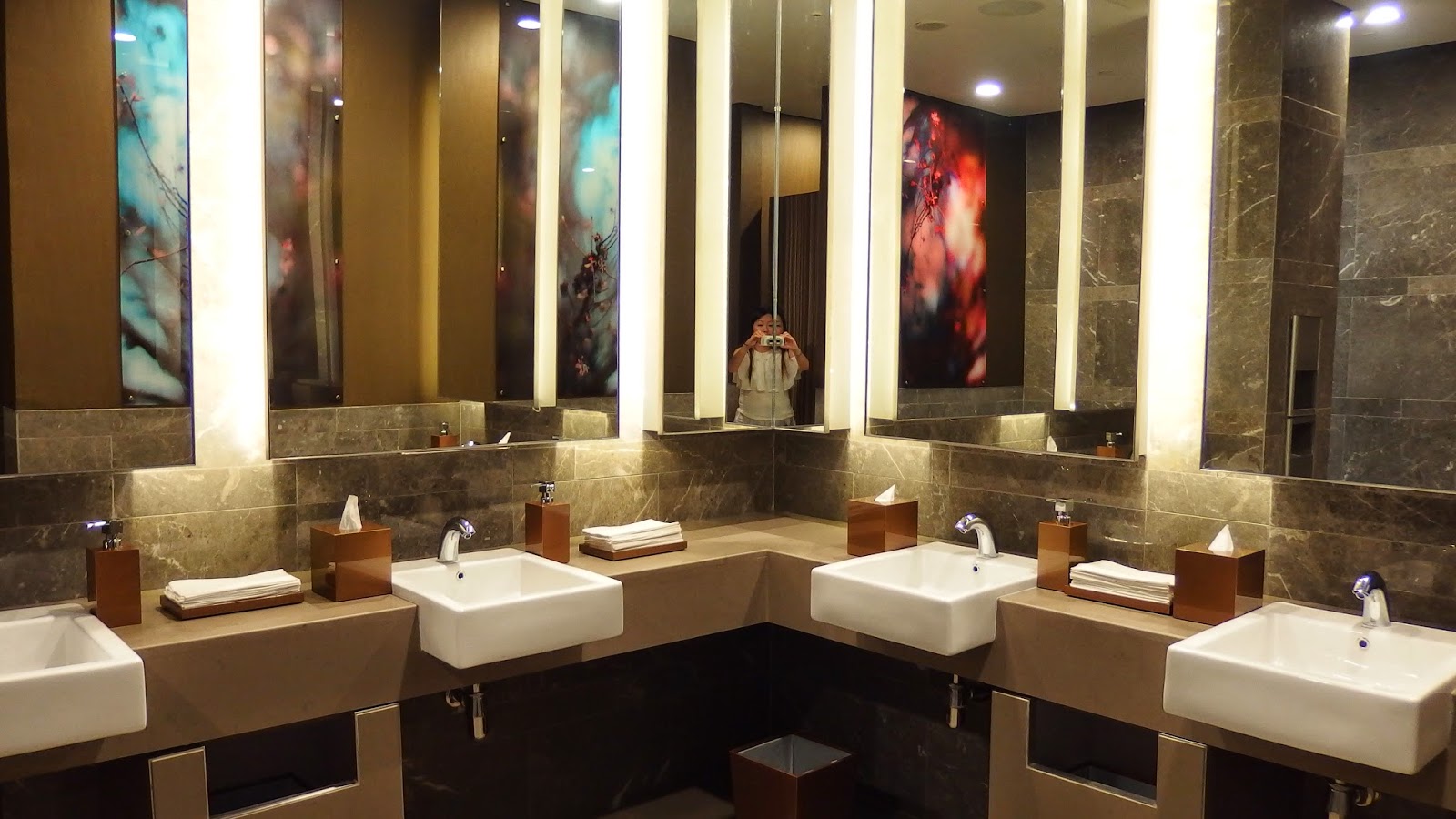 SuMMeR LoVes To Eat! Singapore Food Blog: Lunch Buffet at Escape ...