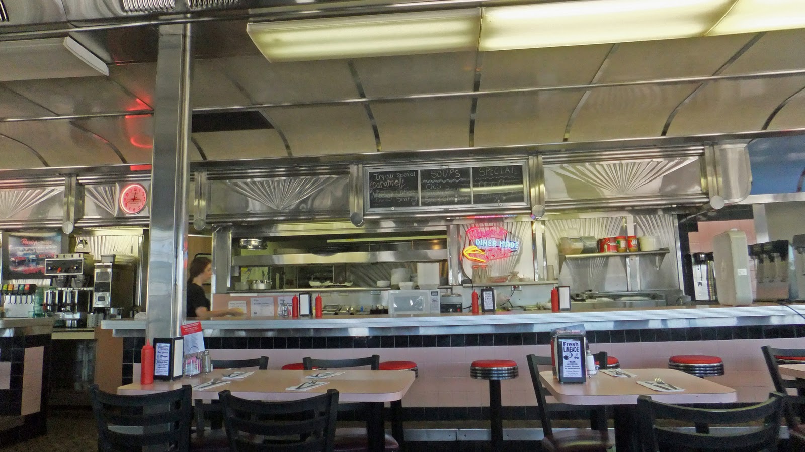 EatingOurWayThroughGrandRapids: Rosie’s Diner - RIP, for now