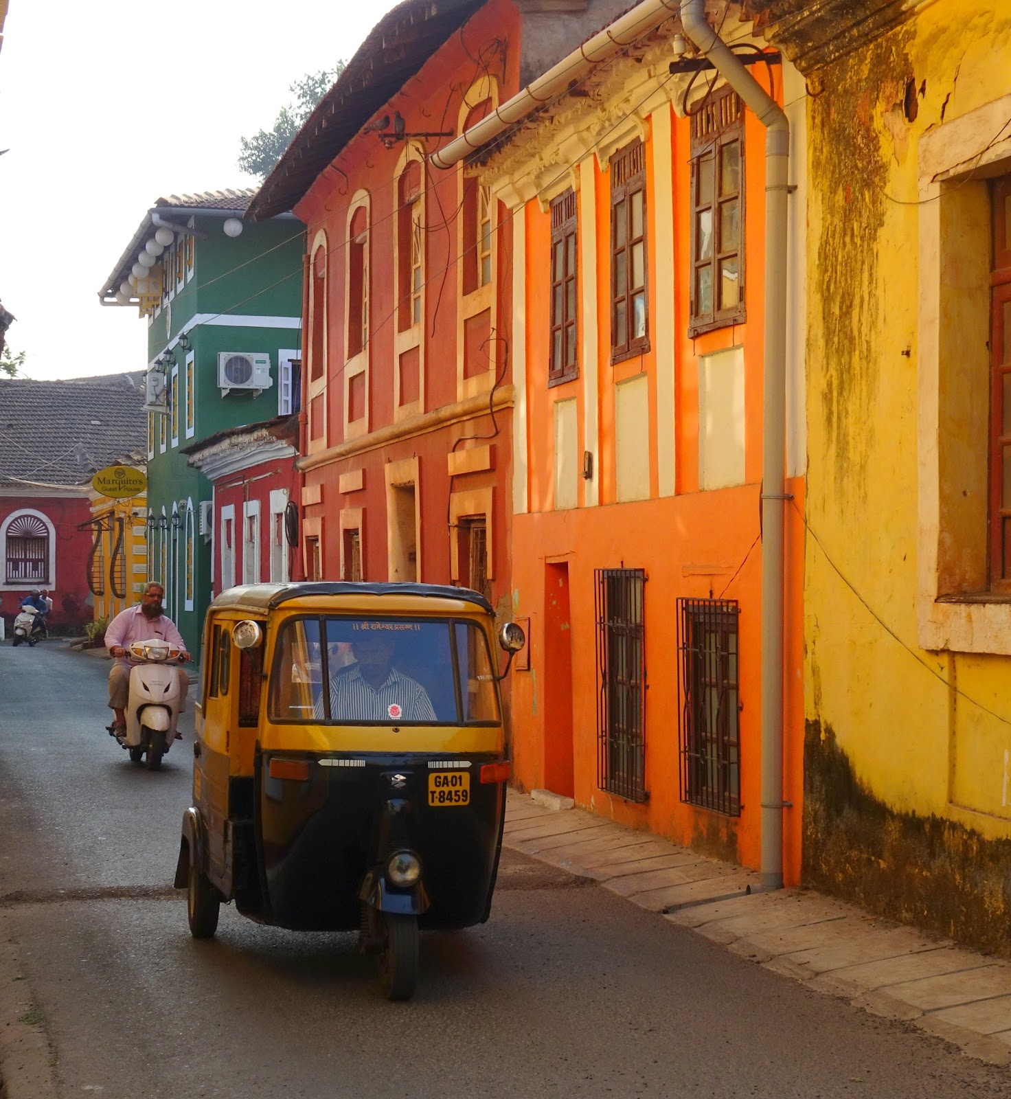 Vintage Vixen: She's Like A Rainbow - Fontainhas, The Colourful Streets ...