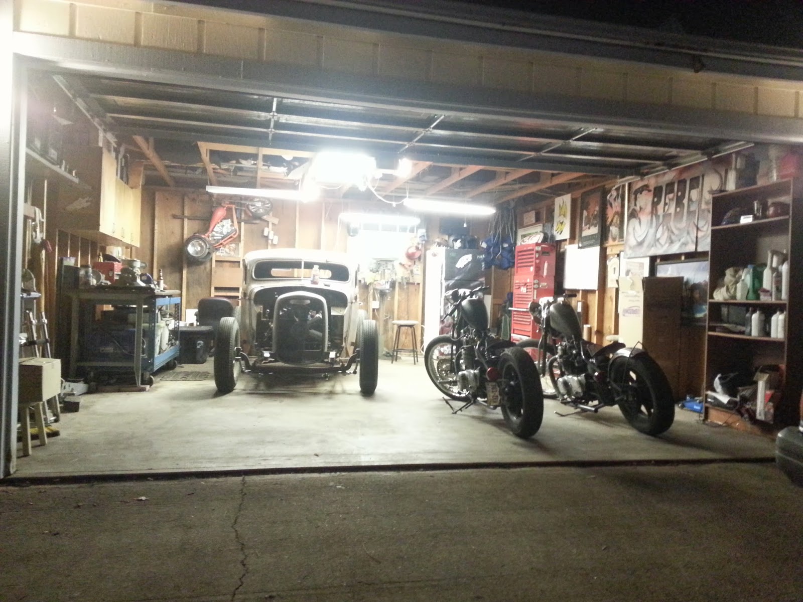 VAPHEAD: garage night