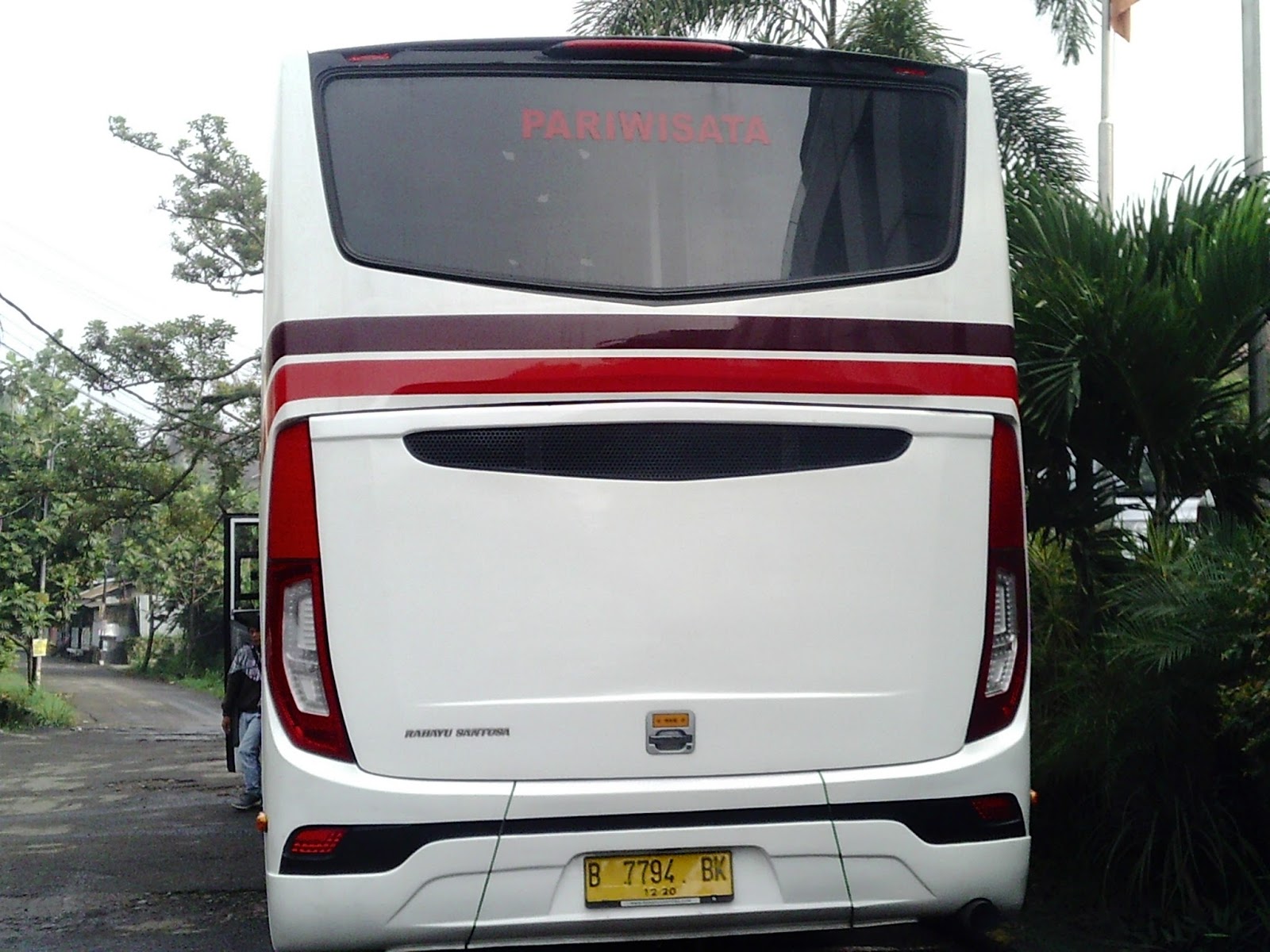 Po Primajasa Melayani AKDP,AKAP dan Pariwisata - Jalur Bus