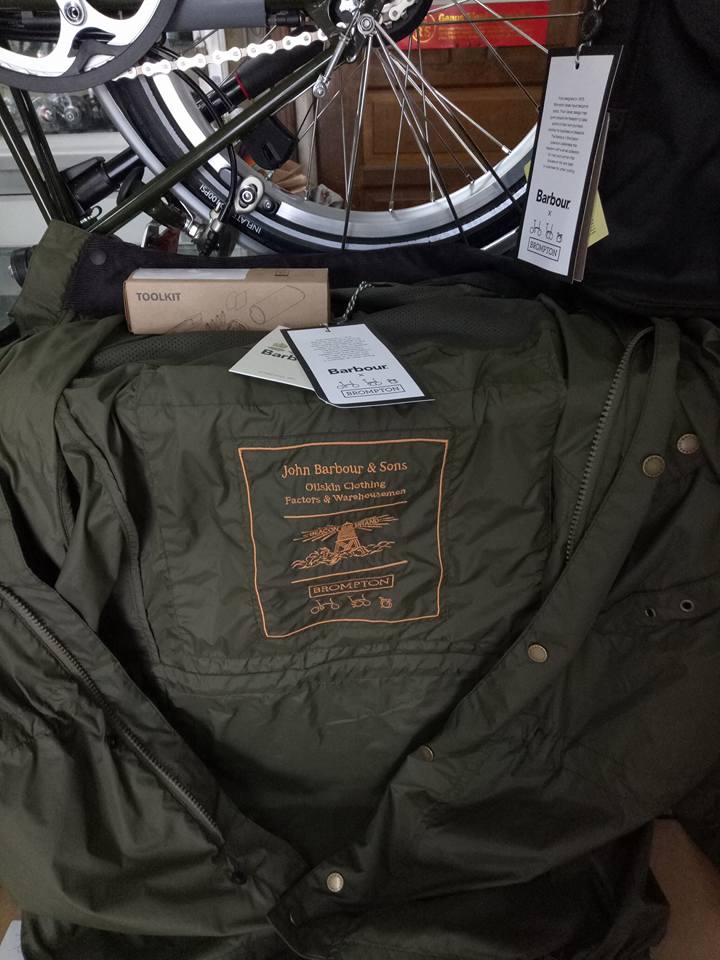 Aventurasenunabiciplegable: Brompton Barbour, genuinamente english ...