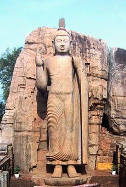 Avukana Buddha Statue ~ Visit Amazing Ceylon