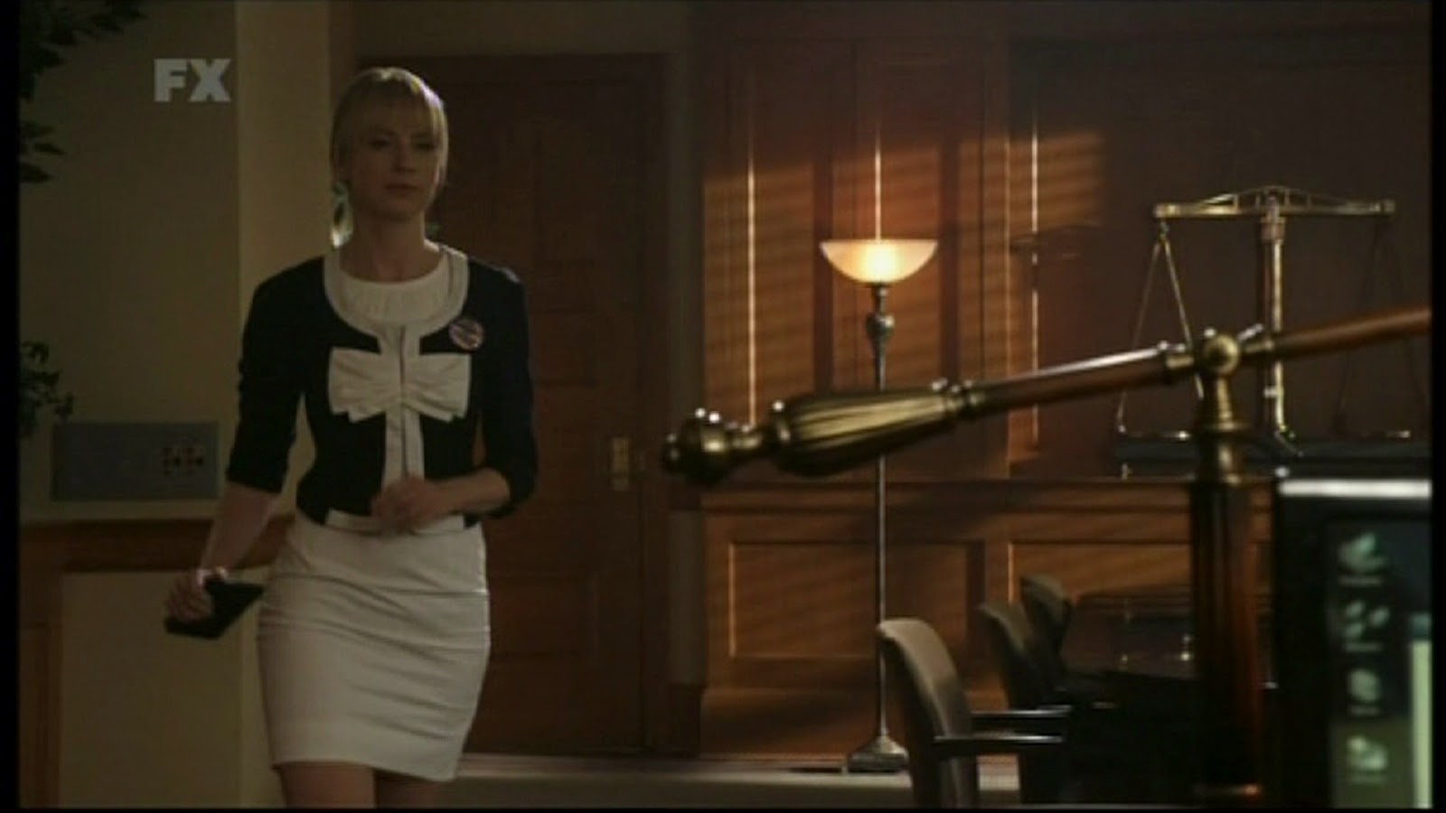 Pencil Skirt Watch: Beth Riesgar - Leverage