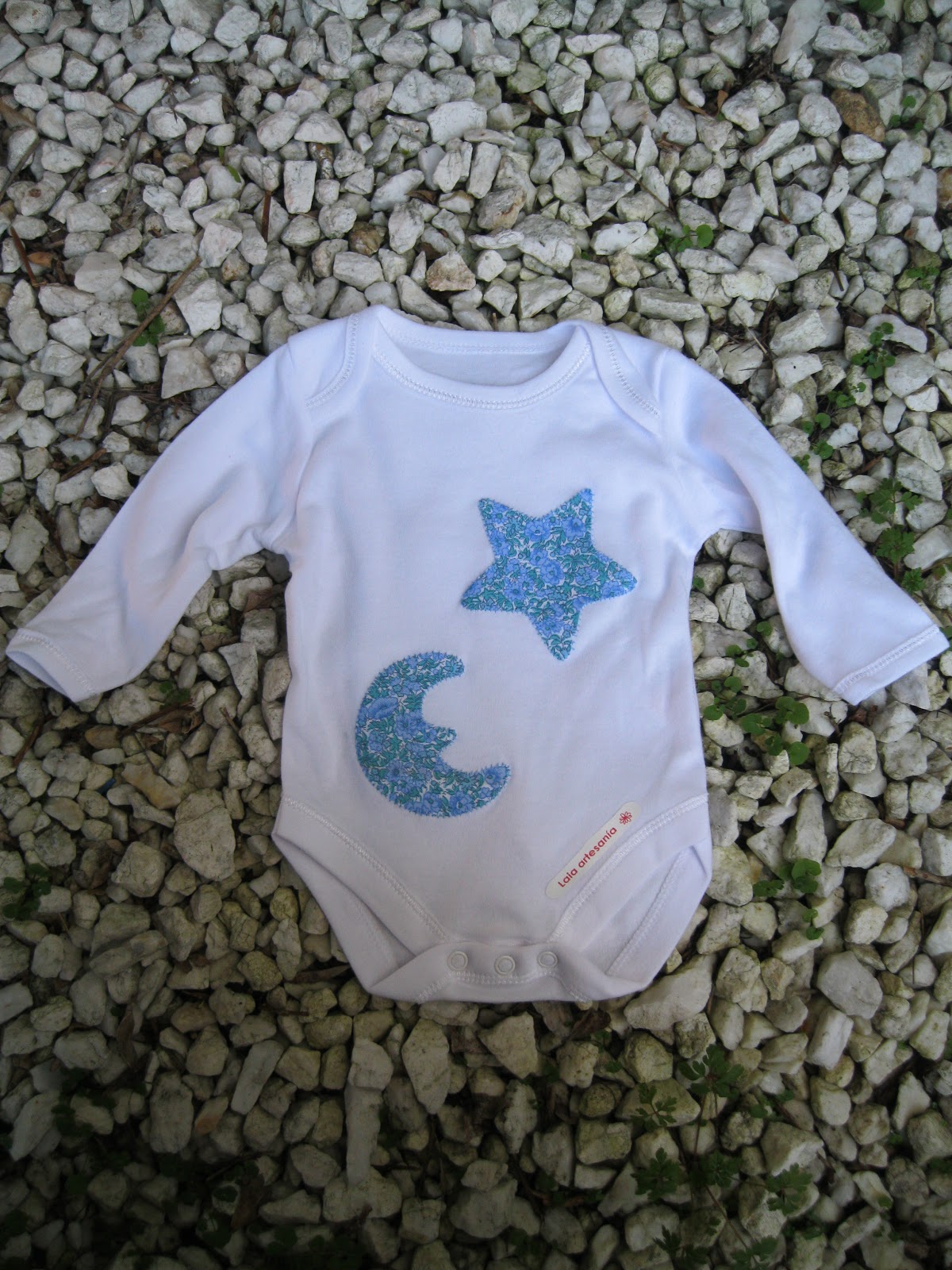 LAIA ARTESANIA: MÁS COSITAS PARA BEBÉ