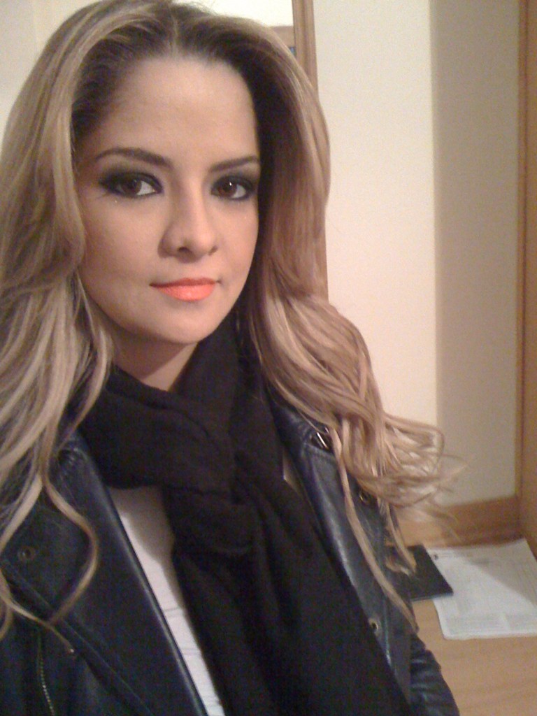 Fã Sertanejo: Maria Cecilia - As tranças e makes da cantora