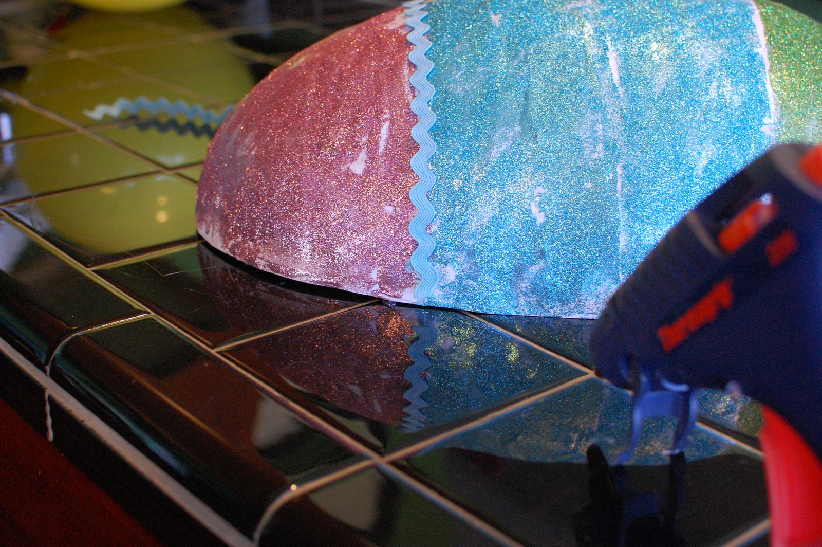 *Random Thoughts of a SUPERMOM!*: Paper Mache Easter Eggs: Non-Wreath ...