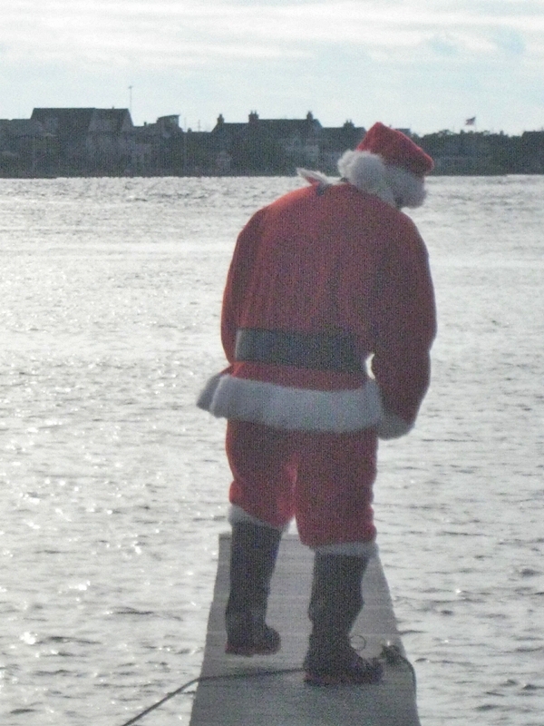 Beach House Living: Santa's seaside row. Christmas by the Sea.
