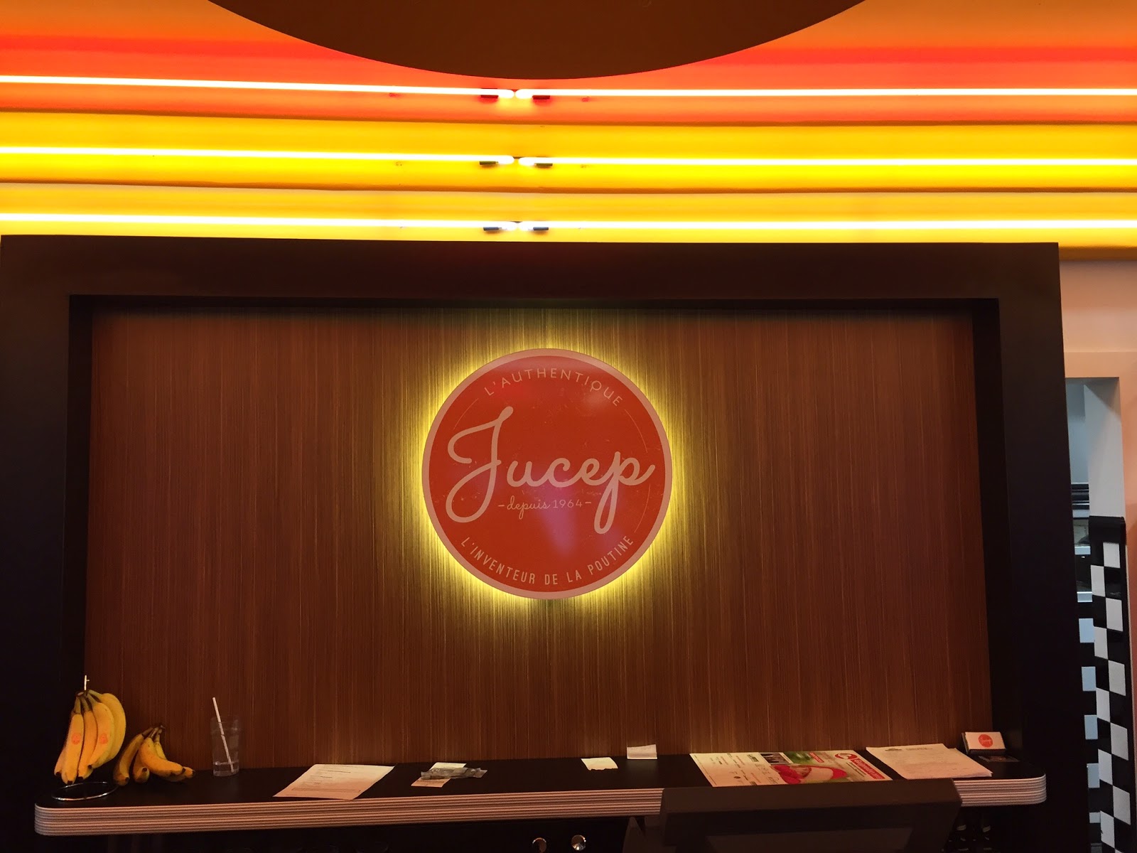 L'Authentique Poutine From Le Roy Jucep / Le Roy Jucepのオーセンティック プーティン ...