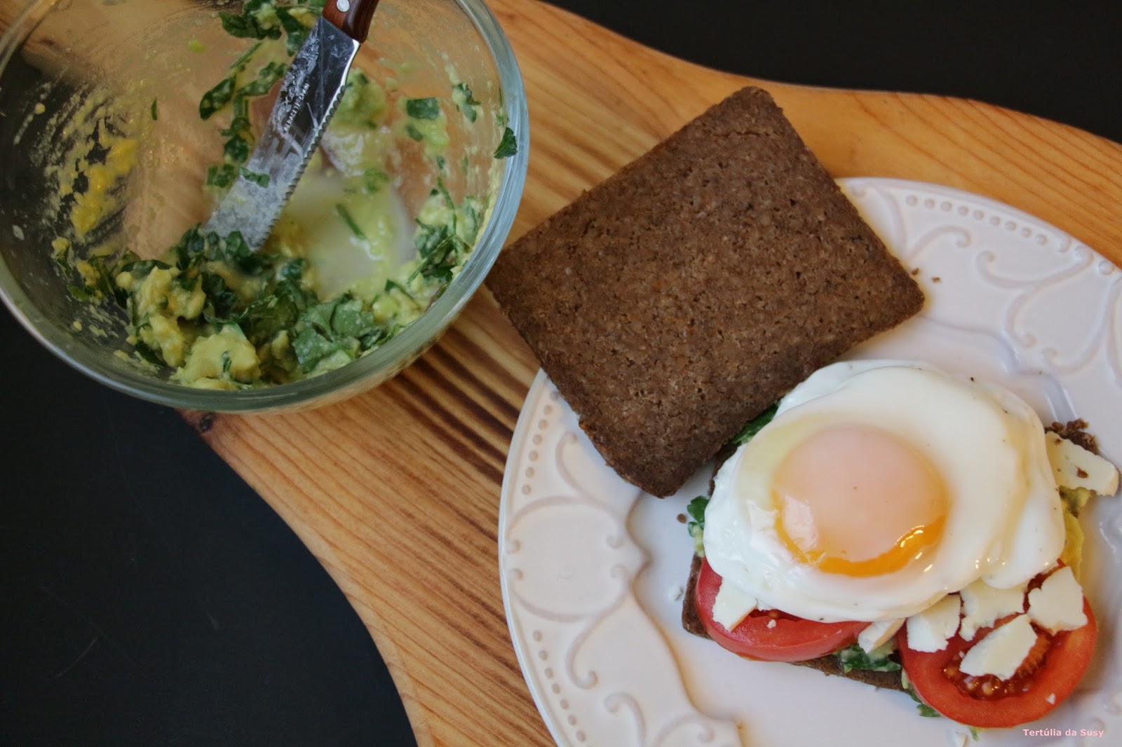Sandes de abacate com queijo de cabra e tomate - Tertúlia da Susy