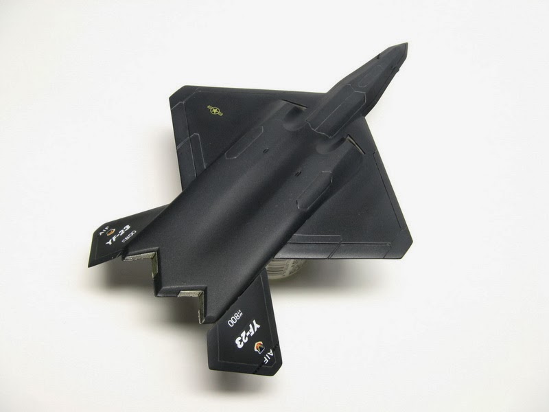 MADE BY WOODSTOCK: TRUMPETER 1/144 YF-23 LIGHTNING II