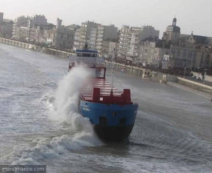 Dutch Cargo Ship Beached in France ~ Great Panorama Picture