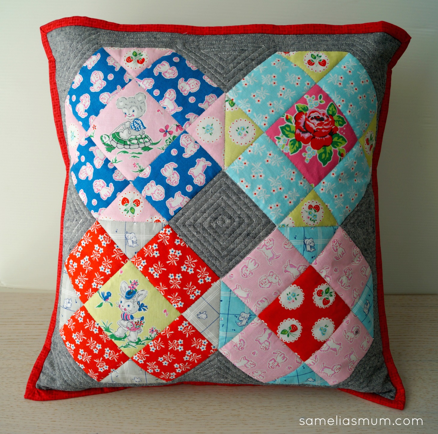 Strawberry Biscuit Pillow {Free Pattern} - Samelia's Mum