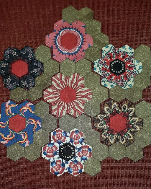 Feather On A Wire: Hexagons, English Paper piecing Tips