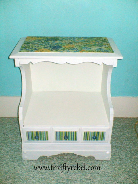 The Tweaking of My Night Table - Color Me Thrifty