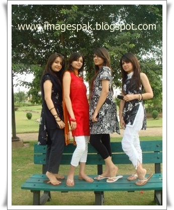 PAKISTAN IMAGES: ISLAMABAD GIRLS