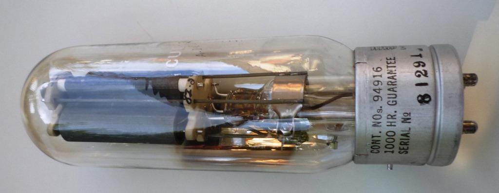 VinylSavor: Tube of the Month : The 211 / VT4C