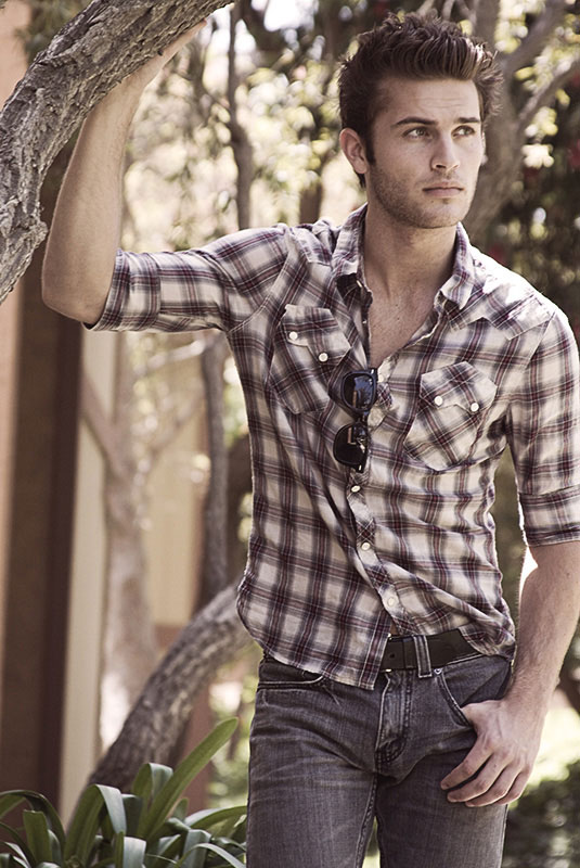 zephyr-files: Sean Thomson by Jenn Hoffman