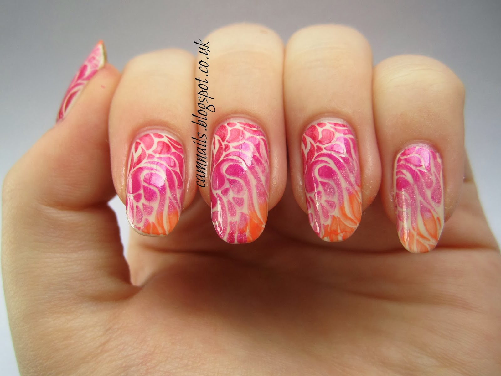 Cambridge Nails: Swirly gradient stamping