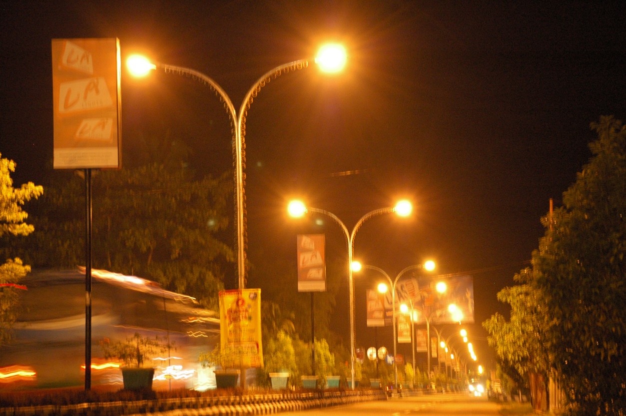penakopi.com: Lampu-lampu Jalan