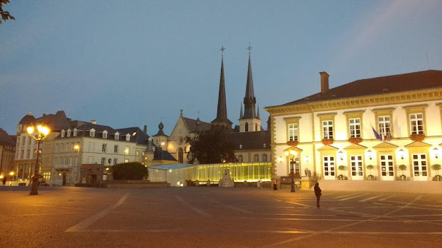 Corina Moscovich: Déi wichtegst fester, bräich an traditiounen zu ...