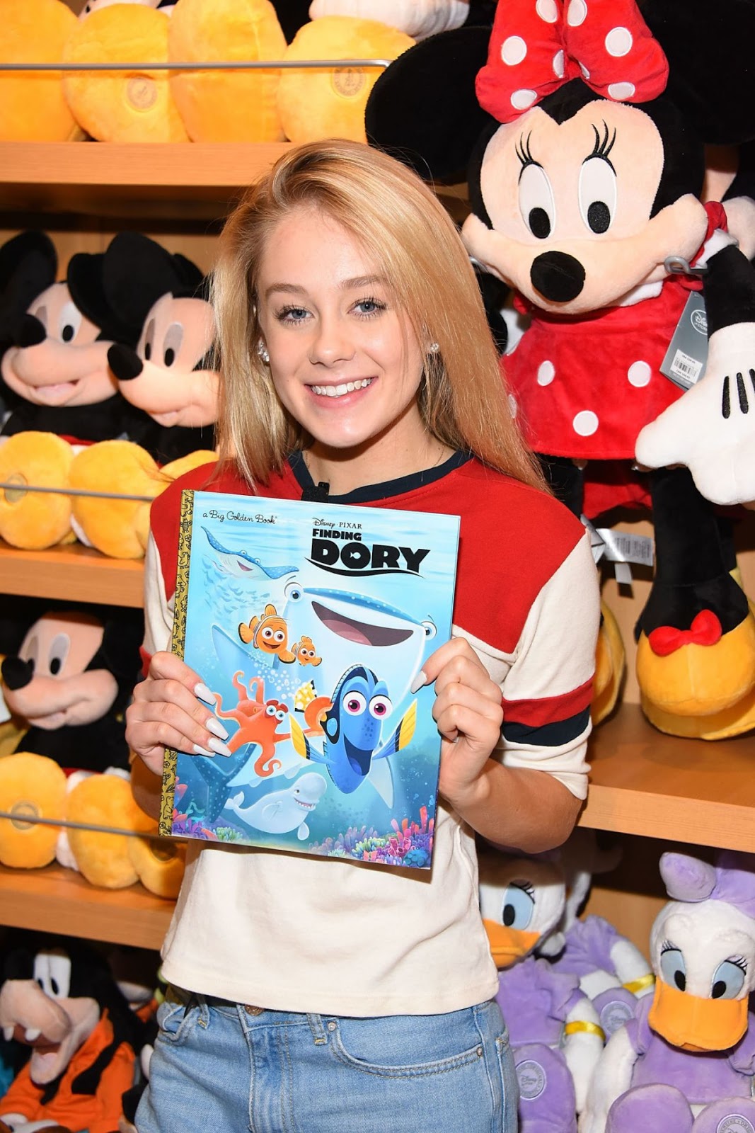 Starlet Arcade: DeVore Ledridge