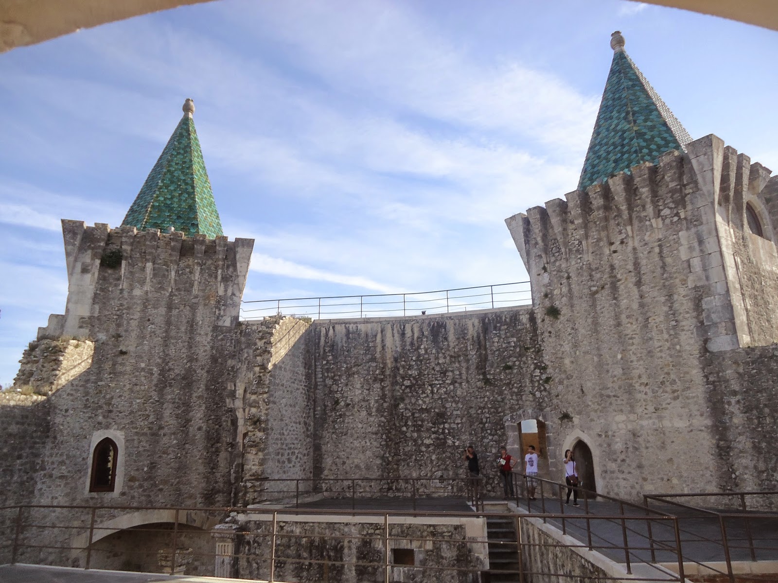 picosderoseirabrava: O castelo de Porto de Mós