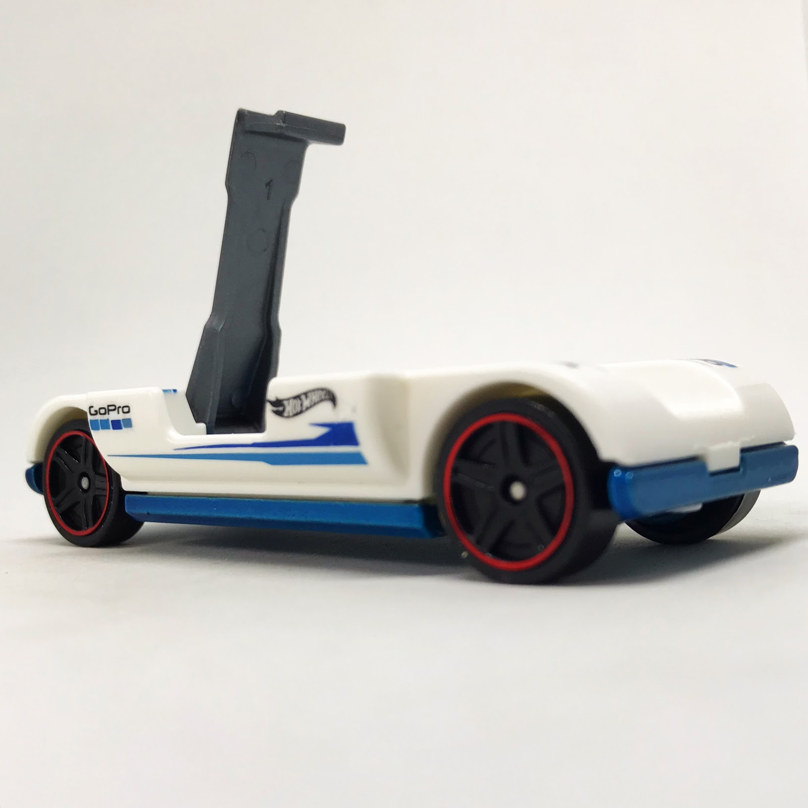 JULIAN'S HOT WHEELS BLOG: Zoom In (New for 2018! - Experimotors | GoPro ...
