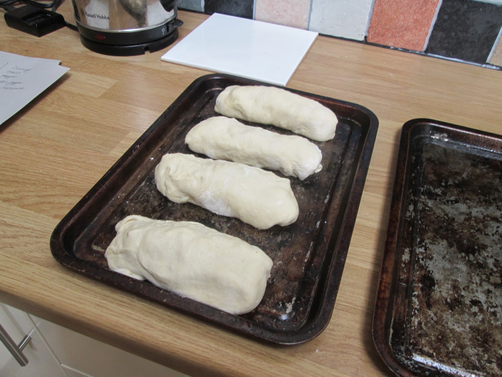 Qatar - Stuffed bread with sausage & vegetables