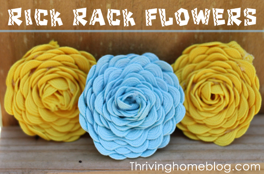 Jennifer Jangles Blog: Fabric Flower Roundup