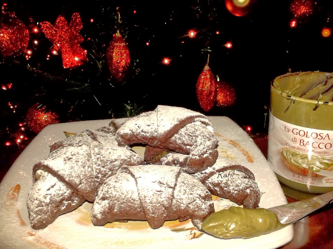 Mini cornetti di frolla al cioccolato con crema al pistacchio da Zuppa ...