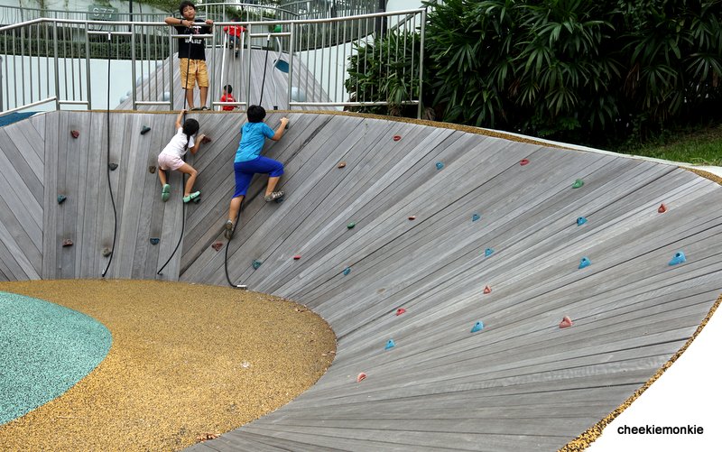 Cheekiemonkies: Singapore Parenting & Lifestyle Blog: Scale a Giant ...