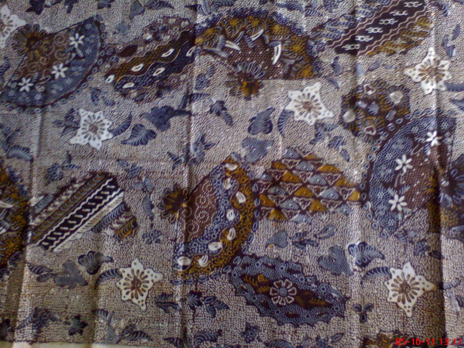 DUNIA BATIK INDONESIA : BATIK KHAS TULUNGAGUNG JAWA TIMUR