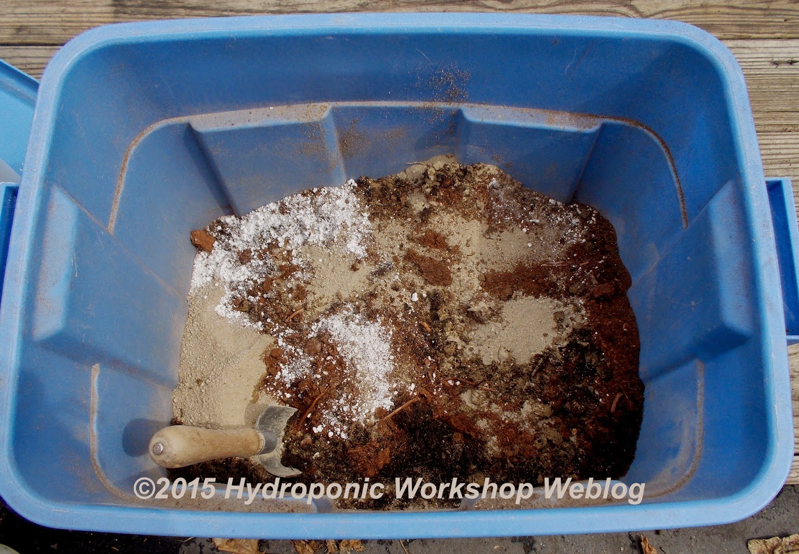 Hydroponic Workshop: Journal April 4, 2015 - Mixing soil for container ...