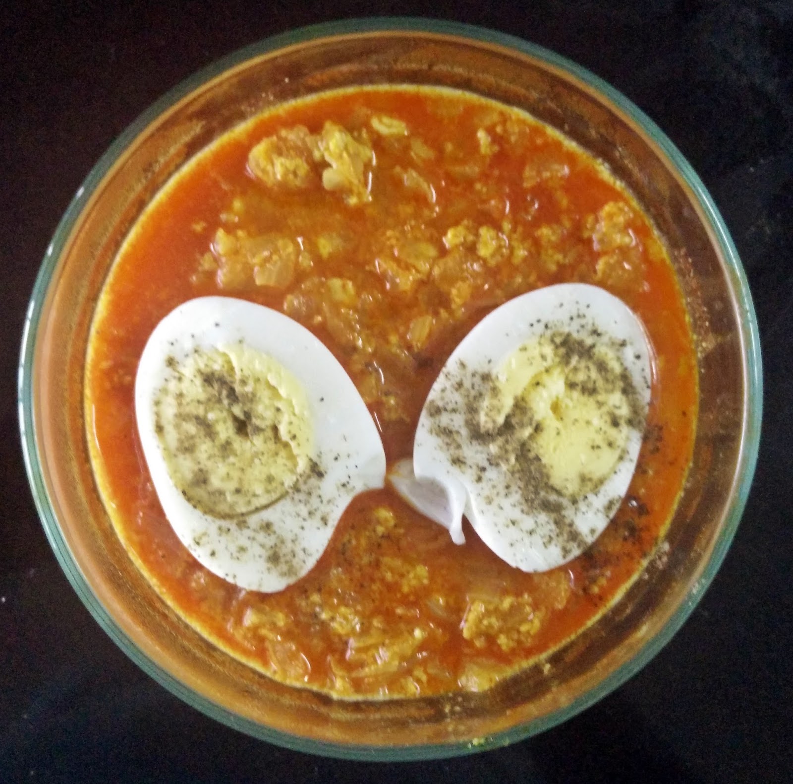 Cook, Relish, and Review!: Muttai Kuzhambu [Egg Curry]