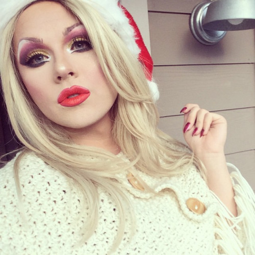 More Photos of Female Impersonator - Farrah Moan - Story Of Crossdressing